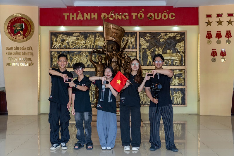 [Đoàn trường CNTT-TT] Âm Vang Một Thời - Lời tri ân đến thế hệ anh hùng ...