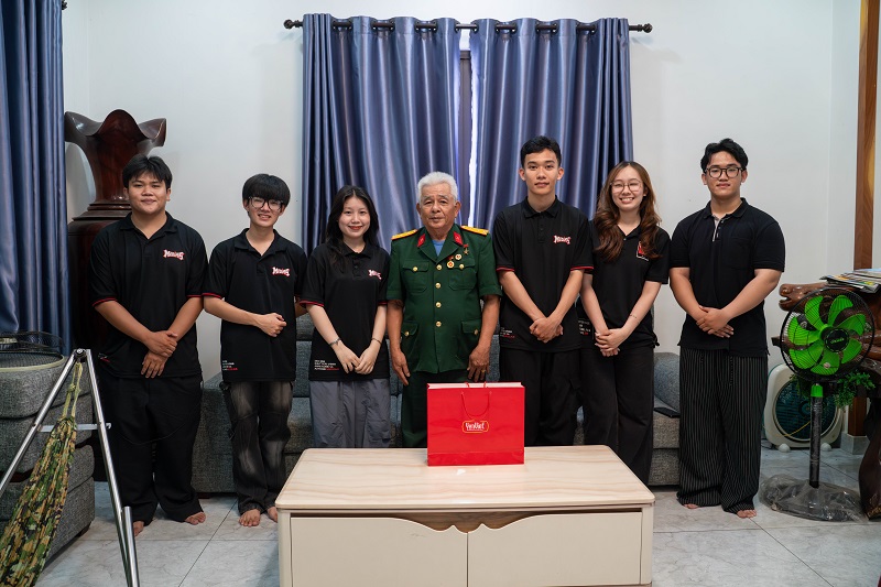 [Đoàn trường CNTT-TT] Âm Vang Một Thời - Lời tri ân đến thế hệ anh hùng ...